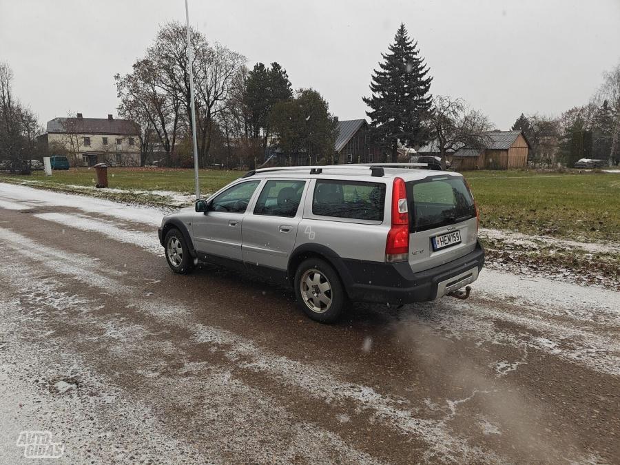 Grey Volvo XC70 2006 in Jonava, with an engine capacity of 2.50 L and mileage of 384 thousand km for 1200 €, photo 6 on AUTOMOTO.COM.LV