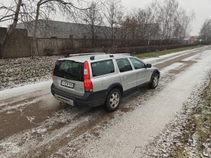 Grey Volvo XC70 2006 in Jonava, with an engine capacity of 2.50 L and mileage of 384 thousand km for 1200 €, photo 8 on AUTOMOTO.COM.LV