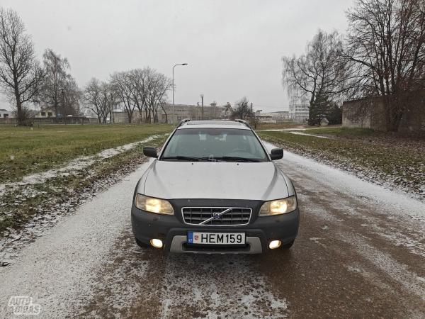 Grey Volvo XC70 2006 in Jonava, with an engine capacity of 2.50 L and mileage of 384 thousand km for 999 €, photo 1 on AUTOMOTO.COM.LV