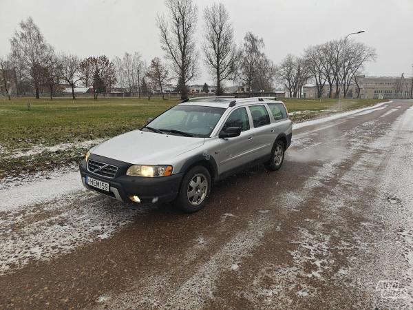Grey Volvo XC70 2006 in Jonava, with an engine capacity of 2.50 L and mileage of 384 thousand km for 999 €, photo 2 on AUTOMOTO.COM.LV