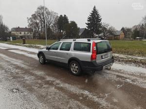Grey Volvo XC70 2006 in Jonava, with an engine capacity of 2.50 L and mileage of 384 thousand km for 999 €, photo 6 on AUTOMOTO.COM.LV
