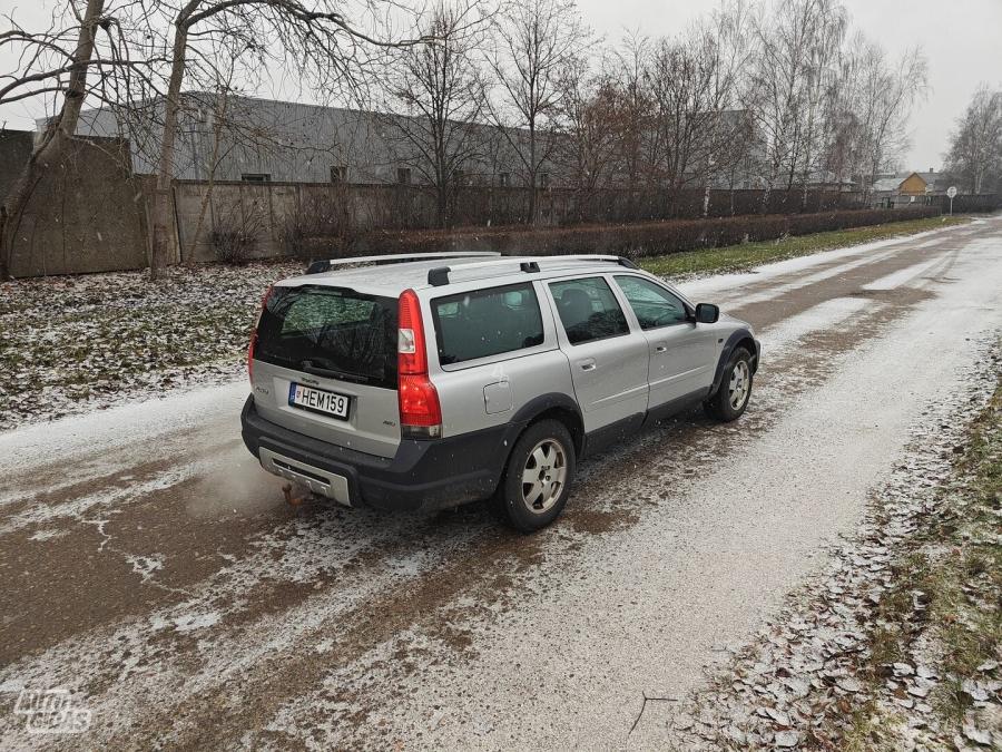 Grey Volvo XC70 2006 in Jonava, with an engine capacity of 2.50 L and mileage of 384 thousand km for 999 €, photo 8 on AUTOMOTO.COM.LV