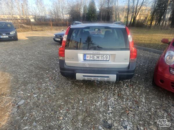 Grey Volvo XC70 2006 in Jonava, with an engine capacity of 2.50 L and mileage of 382 thousand km for 950 €, photo 4 on AUTOMOTO.COM.LV