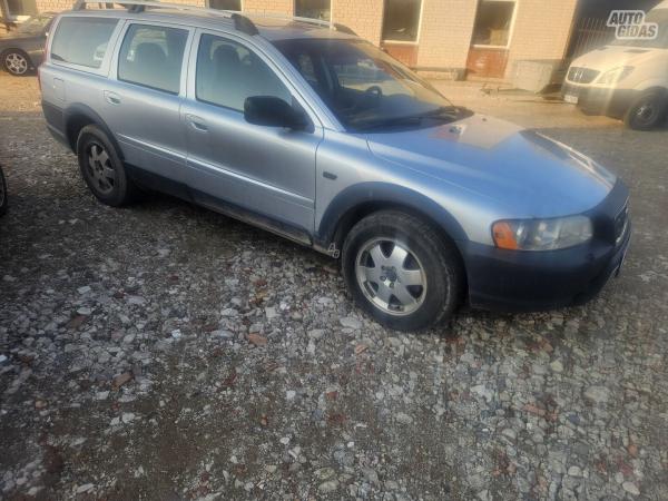 Grey Volvo XC70 2006 in Jonava, with an engine capacity of 2.50 L and mileage of 382 thousand km for 950 €, photo 5 on AUTOMOTO.COM.LV