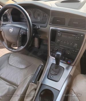 Pelēks Volvo XC70 2006 Tartu, ar dzinēja tilpumu 2.40 L un nobraukumu 264 tūkst. km par 4200 €, foto 13 vietnē AUTOMOTO.COM.LV