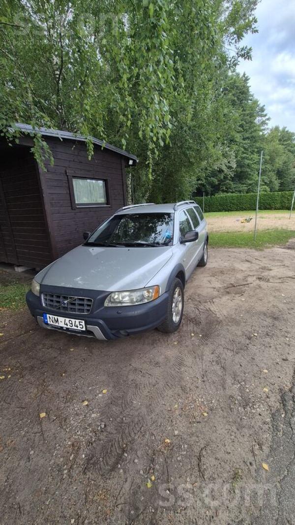 Pelēks Volvo XC70 2006 Rīga, ar dzinēja tilpumu 2.40 L un nobraukumu 290 tūkst. km par 4750 €, foto 1 vietnē AUTOMOTO.COM.LV