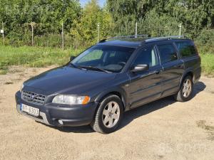 Pelēks Volvo XC70 2006 Rīga, ar dzinēja tilpumu 2.40 L un nobraukumu 344 tūkst. km par 3250 €, foto  vietnē AUTOMOTO.COM.LV