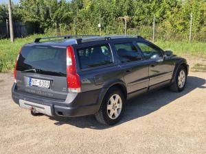 Pelēks Volvo XC70 2006 Rīga, ar dzinēja tilpumu 2.40 L un nobraukumu 344 tūkst. km par 3250 €, foto 4 vietnē AUTOMOTO.COM.LV