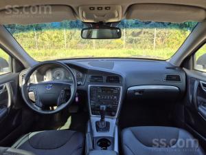 Pelēks Volvo XC70 2006 Rīga, ar dzinēja tilpumu 2.40 L un nobraukumu 344 tūkst. km par 3250 €, foto 6 vietnē AUTOMOTO.COM.LV