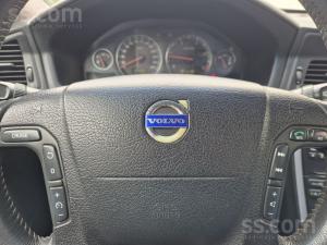 Grey Volvo XC70 2006 in Riga, with an engine capacity of 2.40 L and mileage of 344 thousand km for 2850 €, photo 12 on AUTOMOTO.COM.LV