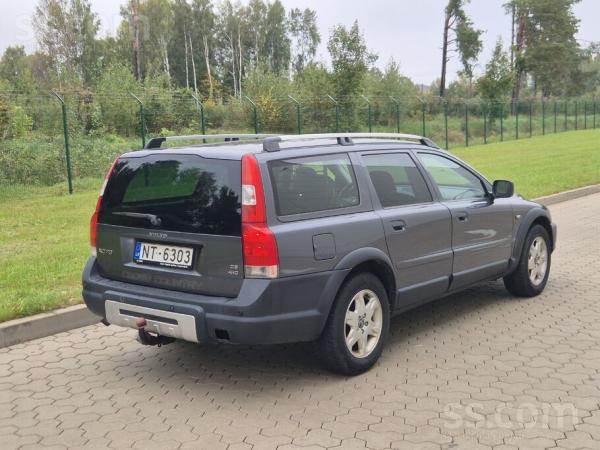 Вольво ХС70 2006 в Рига на AUTOMOTO.COM.LV Серый Вольво ХС70 2006 в Рига, объемом двигателя 2.40 л и пробегом 344 тыс. км за 2850 €, фото 4 на AUTOMOTO.COM.LV