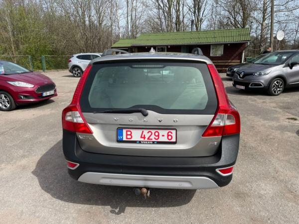 Grey Volvo XC70 2007 in Riga, with an engine capacity of 2.40 L and mileage of 413 thousand km for 6750 €, photo 8 on AUTOMOTO.COM.LV