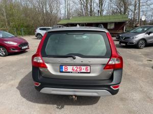 Grey Volvo XC70 2007 in Riga, with an engine capacity of 2.40 L and mileage of 413 thousand km for 6750 €, photo 9 on AUTOMOTO.COM.LV