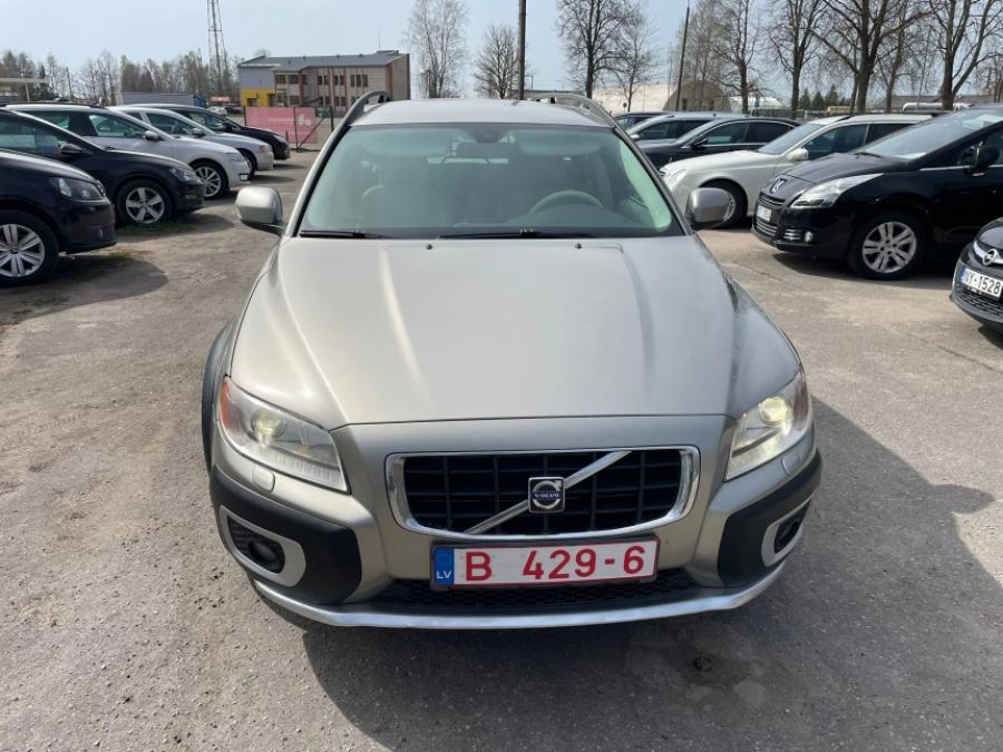 Grey Volvo XC70 2007 in Riga, with an engine capacity of 2.40 L and mileage of 413 thousand km for 6750 €, photo 12 on AUTOMOTO.COM.LV