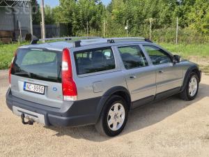 Pelēks Volvo XC70 2007 Rīga, ar dzinēja tilpumu 2.40 L un nobraukumu 272 tūkst. km par 4350 €, foto 4 vietnē AUTOMOTO.COM.LV