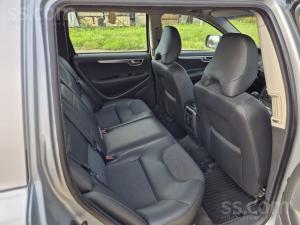 Pelēks Volvo XC70 2007 Rīga, ar dzinēja tilpumu 2.40 L un nobraukumu 272 tūkst. km par 4350 €, foto 9 vietnē AUTOMOTO.COM.LV