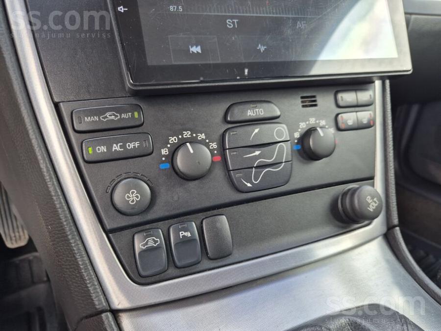 Pelēks Volvo XC70 2007 Rīga, ar dzinēja tilpumu 2.40 L un nobraukumu 272 tūkst. km par 4350 €, foto 11 vietnē AUTOMOTO.COM.LV