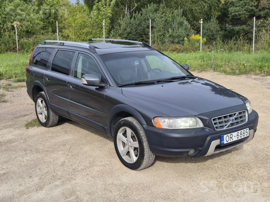 Grey Volvo XC70 2007 in Riga, with an engine capacity of 2.40 L and mileage of 353 thousand km for 3750 €, photo 3 on AUTOMOTO.COM.LV
