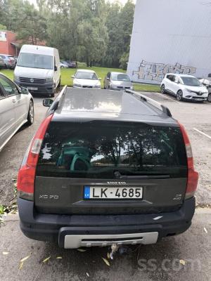Grey Volvo XC70 2007 in Riga, with an engine capacity of 2.40 L and mileage of 506 thousand km for 3500 €, photo 4 on AUTOMOTO.COM.LV