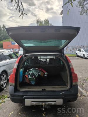 Grey Volvo XC70 2007 in Riga, with an engine capacity of 2.40 L and mileage of 506 thousand km for 3500 €, photo 9 on AUTOMOTO.COM.LV
