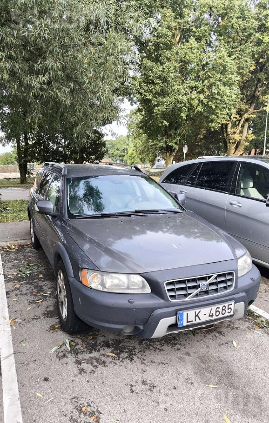Grey Volvo XC70 2007 in Riga, with an engine capacity of 2.40 L and mileage of 506 thousand km for 3500 €, photo 15 on AUTOMOTO.COM.LV