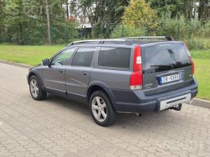Grey Volvo XC70 2007 in Riga, with an engine capacity of 2.40 L and mileage of 353 thousand km for 3650 €, photo 3 on AUTOMOTO.COM.LV