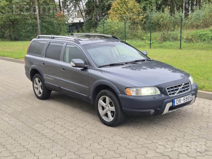 Grey Volvo XC70 2007 in Riga, with an engine capacity of 2.40 L and mileage of 353 thousand km for 3650 €, photo 5 on AUTOMOTO.COM.LV