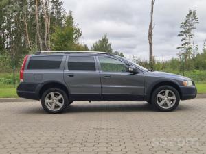 Grey Volvo XC70 2007 in Riga, with an engine capacity of 2.40 L and mileage of 353 thousand km for 3650 €, photo 6 on AUTOMOTO.COM.LV