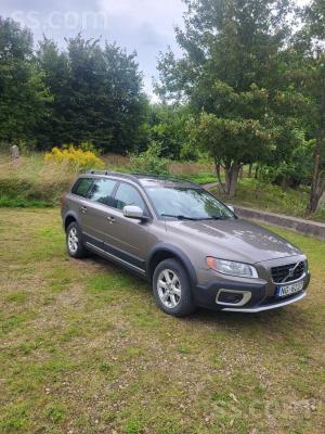Pelēks Volvo XC70 2008 Jēkabpils, ar dzinēja tilpumu 2.40 L un nobraukumu 327 tūkst. km par 5800 €, foto 4 vietnē AUTOMOTO.COM.LV