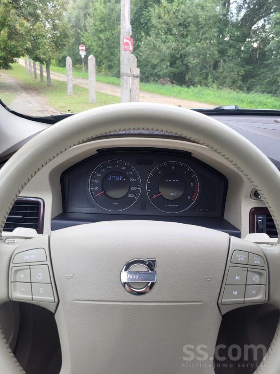 Pelēks Volvo XC70 2008 Jēkabpils, ar dzinēja tilpumu 2.40 L un nobraukumu 327 tūkst. km par 5800 €, foto 11 vietnē AUTOMOTO.COM.LV