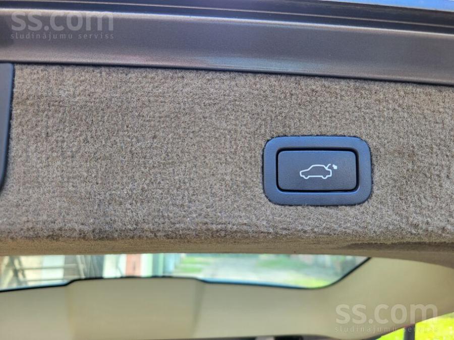 Pelēks Volvo XC70 2008 Jēkabpils, ar dzinēja tilpumu 2.40 L un nobraukumu 327 tūkst. km par 5200 €, foto 16 vietnē AUTOMOTO.COM.LV