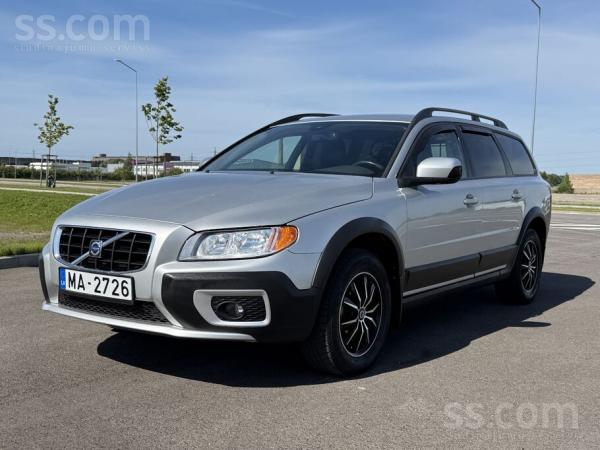 Grey Volvo XC70 2009 in Liepaja, with an engine capacity of 2.40 L and mileage of 345 thousand km for 6600 €, photo 1 on AUTOMOTO.COM.LV