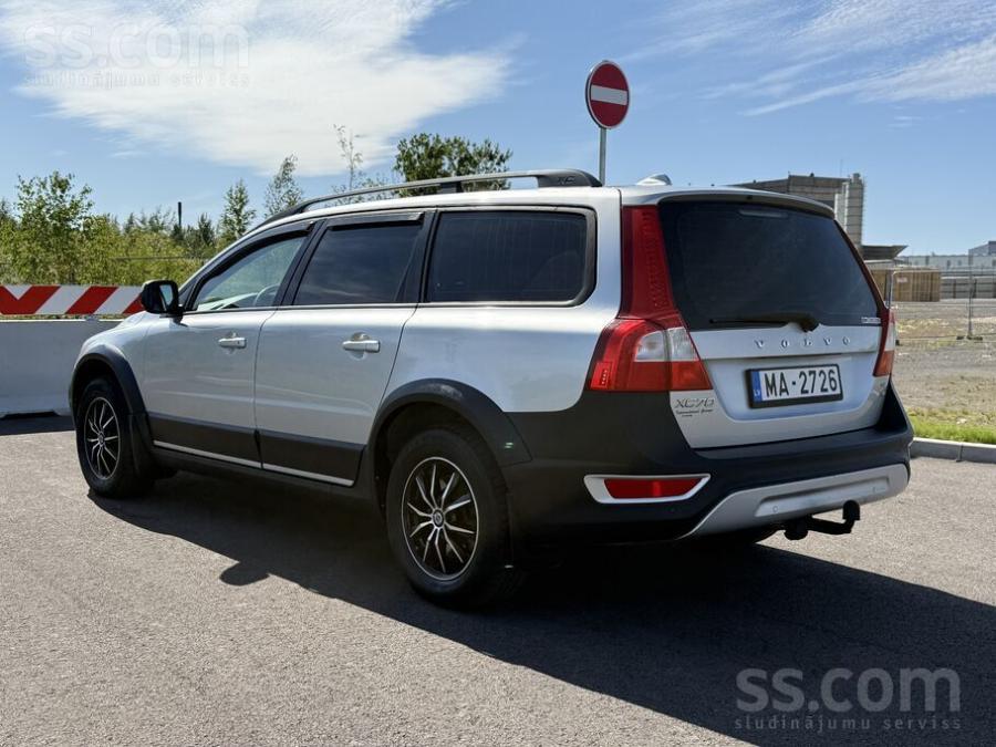 Pelēks Volvo XC70 2009 Liepāja, ar dzinēja tilpumu 2.40 L un nobraukumu 345 tūkst. km par 6600 €, foto 5 vietnē AUTOMOTO.COM.LV
