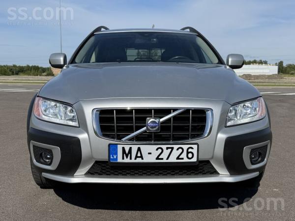 Grey Volvo XC70 2009 in Liepaja, with an engine capacity of 2.40 L and mileage of 345 thousand km for 6600 €, photo 7 on AUTOMOTO.COM.LV
