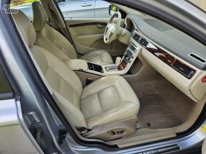Grey Volvo XC70 2009 in Kaunas, with an engine capacity of 3.20 L and mileage of 130 thousand km for 5250 €, photo 13 on AUTOMOTO.COM.LV