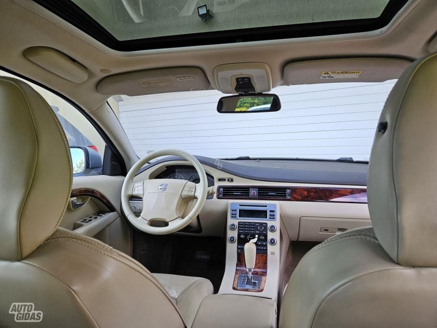 Grey Volvo XC70 2009 in Kaunas, with an engine capacity of 3.20 L and mileage of 130 thousand km for 5250 €, photo 20 on AUTOMOTO.COM.LV