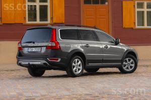 Pelēks Volvo XC70 2010 Jelgava, ar dzinēja tilpumu 2.40 L un nobraukumu 0 tūkst. km par 7990 €, foto 4 vietnē AUTOMOTO.COM.LV