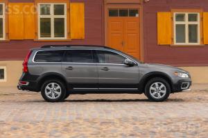 Pelēks Volvo XC70 2010 Jelgava, ar dzinēja tilpumu 2.40 L un nobraukumu 0 tūkst. km par 7990 €, foto 17 vietnē AUTOMOTO.COM.LV