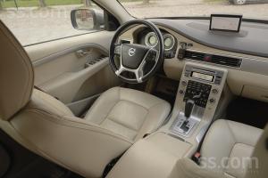 Pelēks Volvo XC70 2010 Jelgava, ar dzinēja tilpumu 2.40 L un nobraukumu 0 tūkst. km par 7990 €, foto 20 vietnē AUTOMOTO.COM.LV