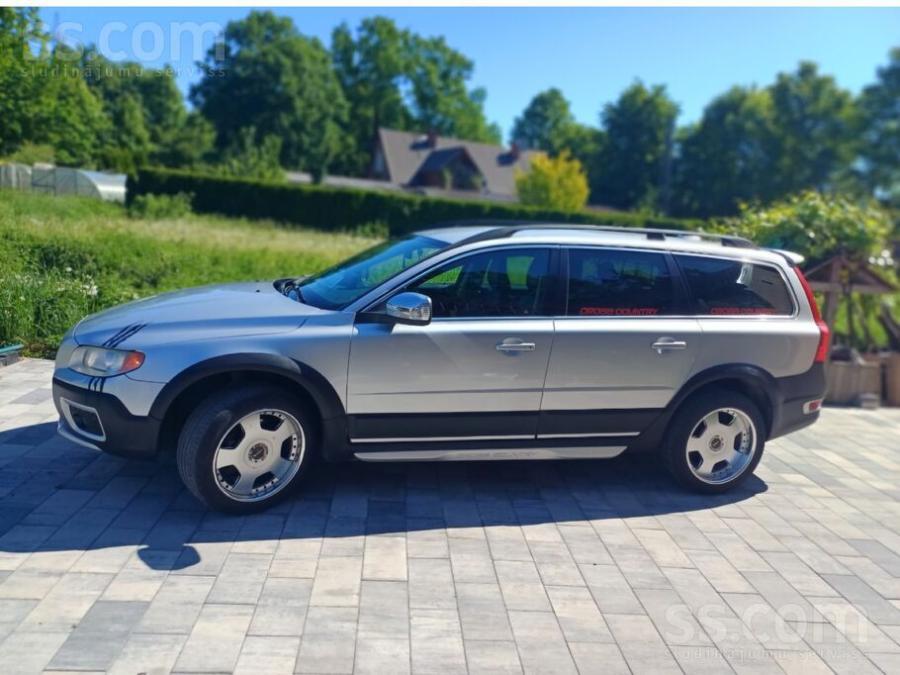 Pelēks Volvo XC70 2010 Jūrmala, ar dzinēja tilpumu 2.40 L un nobraukumu 286 tūkst. km par 6980 €, foto 4 vietnē AUTOMOTO.COM.LV