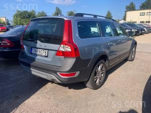 Pelēks Volvo XC70 2012 Rīga, ar dzinēja tilpumu 2.40 L un nobraukumu 370 tūkst. km par 8400 €, foto 7 vietnē AUTOMOTO.COM.LV