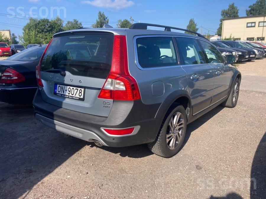 Pelēks Volvo XC70 2012 Rīga, ar dzinēja tilpumu 2.40 L un nobraukumu 370 tūkst. km par 8400 €, foto 7 vietnē AUTOMOTO.COM.LV