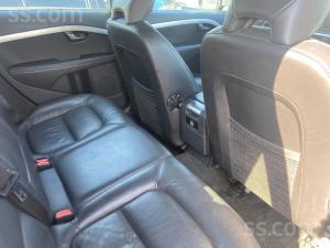 Pelēks Volvo XC70 2012 Rīga, ar dzinēja tilpumu 2.40 L un nobraukumu 370 tūkst. km par 8400 €, foto 21 vietnē AUTOMOTO.COM.LV