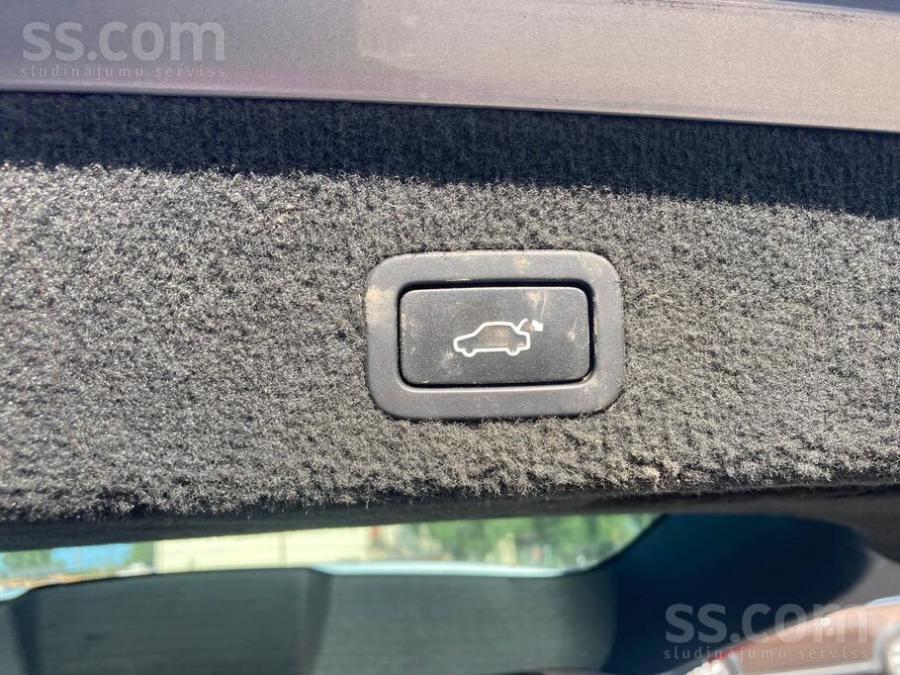 Pelēks Volvo XC70 2012 Rīga, ar dzinēja tilpumu 2.40 L un nobraukumu 370 tūkst. km par 8400 €, foto 25 vietnē AUTOMOTO.COM.LV