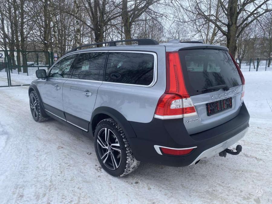 Pelēks Volvo XC70 2014 Šauļi, ar dzinēja tilpumu 2.40 L un nobraukumu 299 tūkst. km par 13400 €, foto 4 vietnē AUTOMOTO.COM.LV