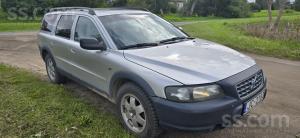 Grey Volvo XC70 2004 in Cesis, with an engine capacity of 2.40 L and mileage of 409 thousand km for 1500 €, photo 3 on AUTOMOTO.COM.LV