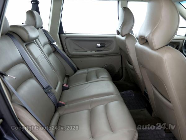 Grey Volvo XC70 1999 in Tallinn, with an engine capacity of 2.40 L and mileage of 305 thousand km for 999 €, photo 7 on AUTOMOTO.COM.LV