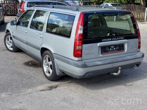 Pelēks Volvo XC70 2000 Rīga, ar dzinēja tilpumu 2.40 L un nobraukumu 177 tūkst. km par 3750 €, foto 20 vietnē AUTOMOTO.COM.LV