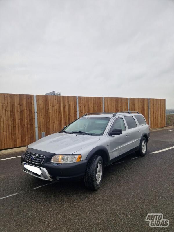 Grey Volvo XC70 2001 in Marijampole, with an engine capacity of 2.40 L and mileage of 245 thousand km for 950 €, photo 5 on AUTOMOTO.COM.LV