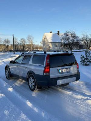 Grey Volvo XC70 2001 in Plunge, with an engine capacity of 2.49 L and mileage of 239 thousand km for 2400 €, photo 18 on AUTOMOTO.COM.LV